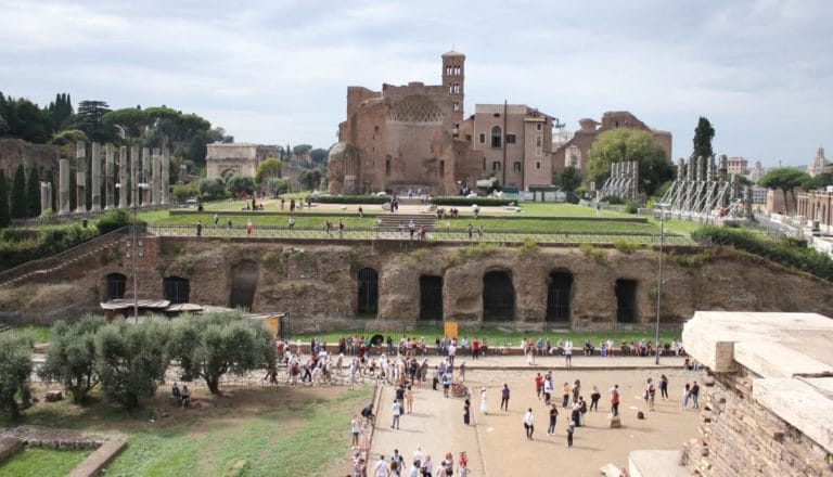 Ludus Magnus Rome: All About Ancient Roman Gladiator School